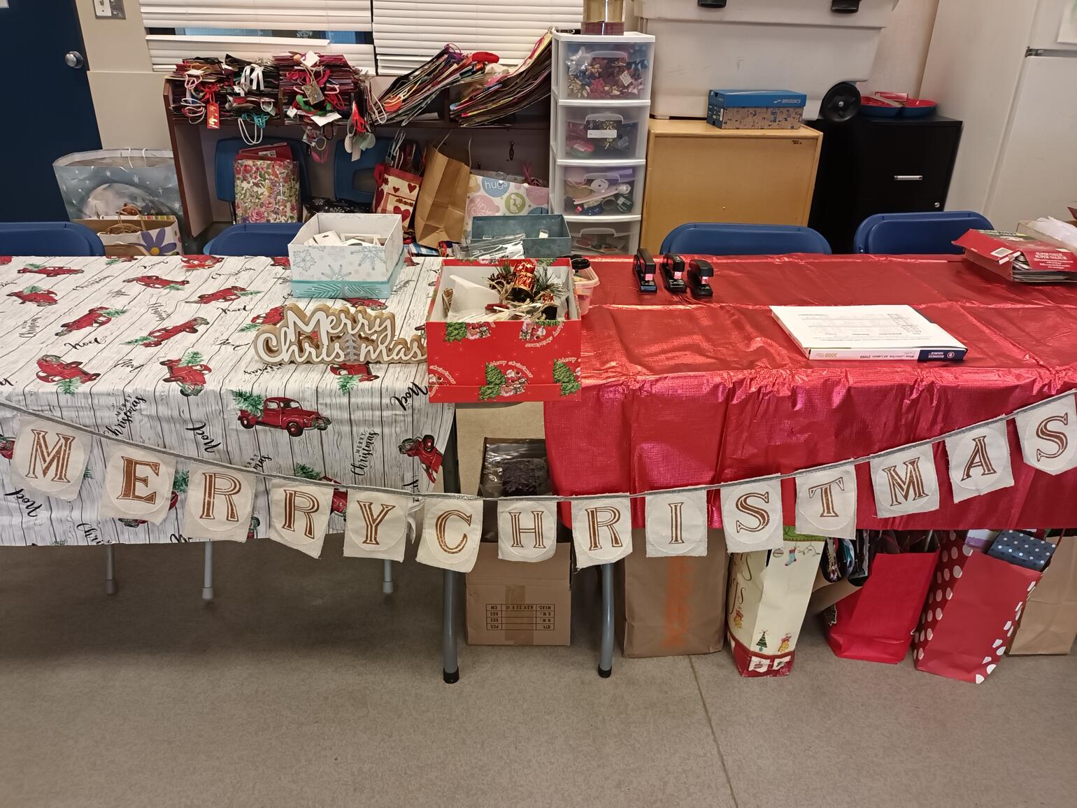 Sun's Secret Holiday Gift Shoppe | Sandy Hill Elementary